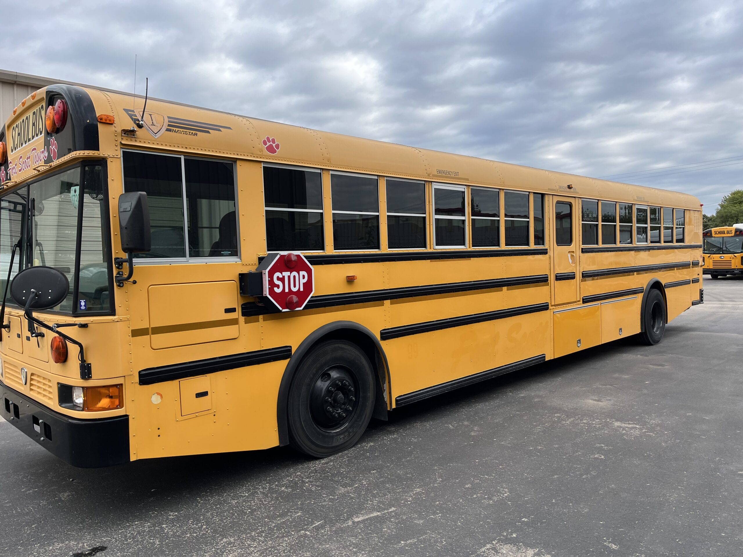 USED 2014 IC Rear Engine - Kansas Truck